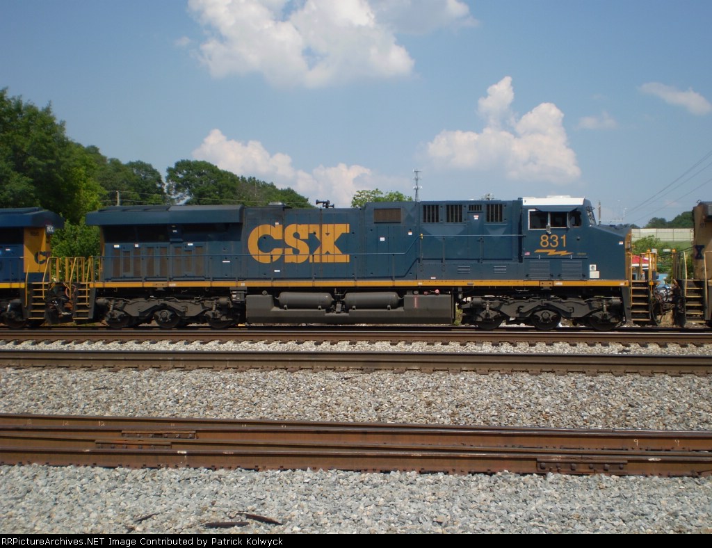 CSX 831